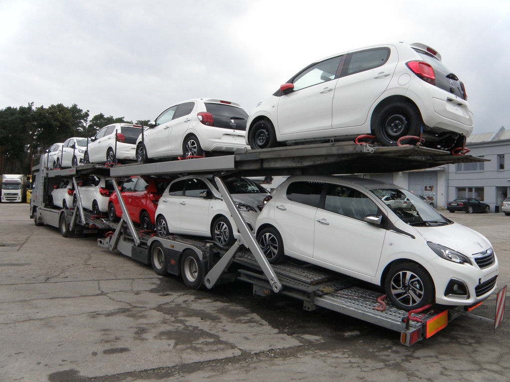 Transport auto pe platforma - Autoturisme si Autoutilitare